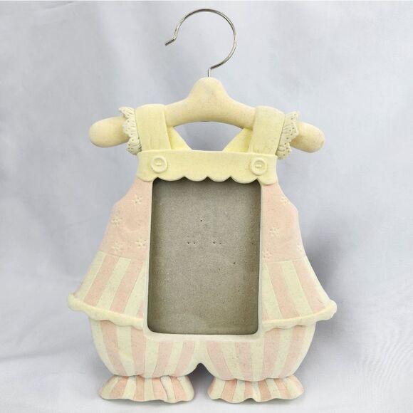 Connoisseur | Accents | Rare Vintage Connoisseurpink Hanging Girls ...